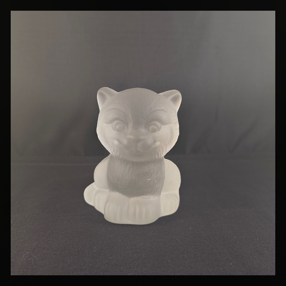 Goebel | Accents | Vtg Goebel Adorable Frosted Glass Cat Figurine ...